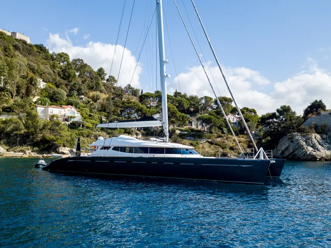 ALLURES yacht for sale (Compositeworks, 30.5m, 2006)